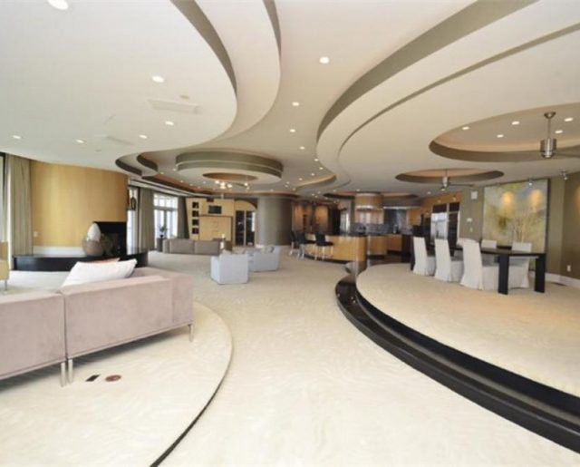 Barry Bonds Home Run Mansion! | Top Ten Real Estate Deals